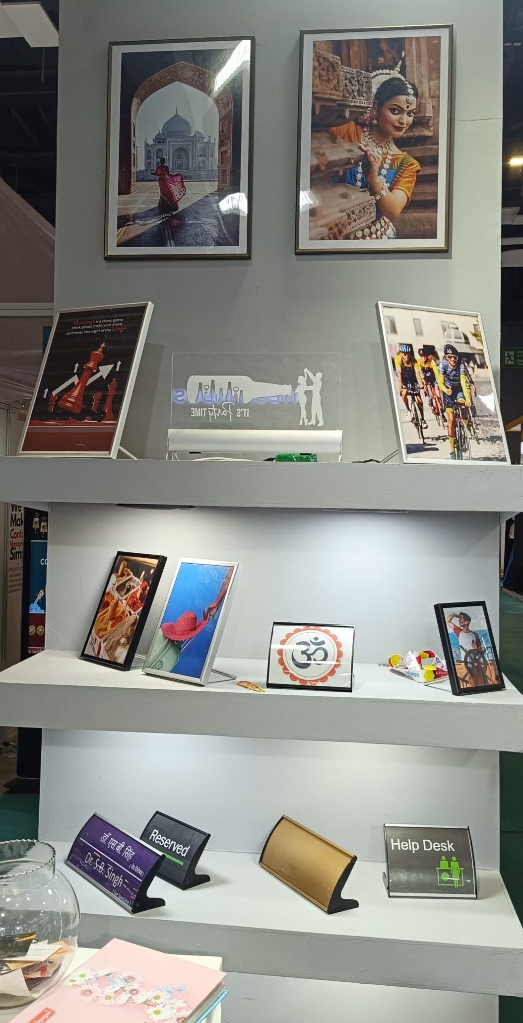 SignMatrix - Architectural Sign System